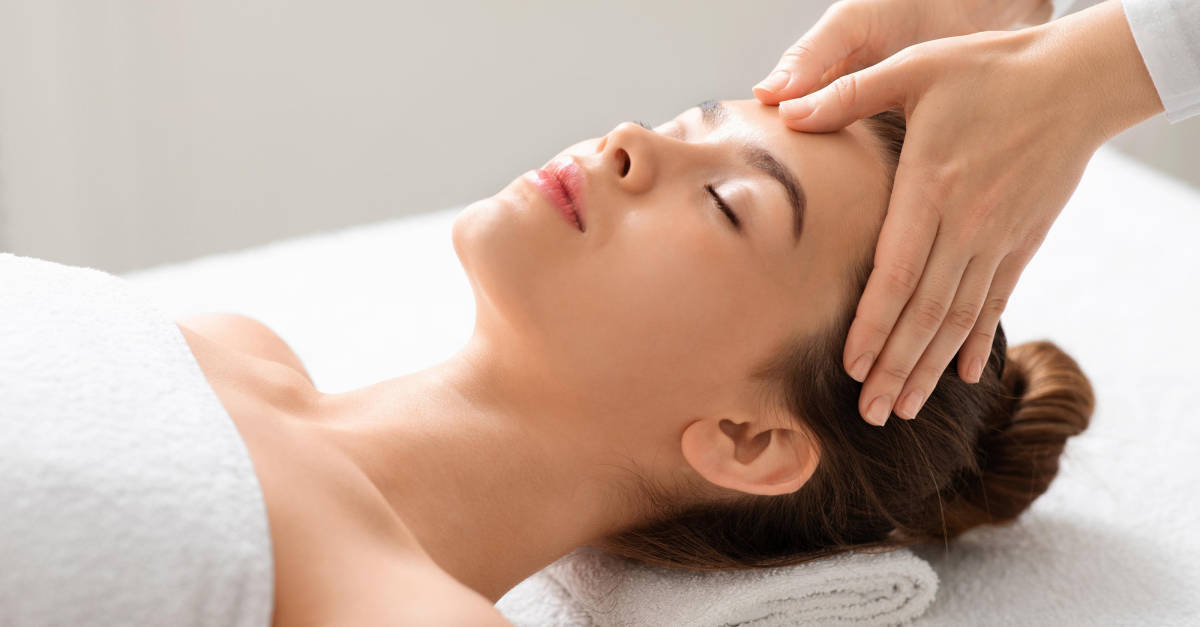 Giliai drėkinanti procedūra su masažu „R-Sleek Face“ ir kūno - Noriu Noriu Noriu